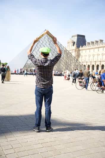 Paris: Funlympics Louvre Museum Edition | GetYourGuide