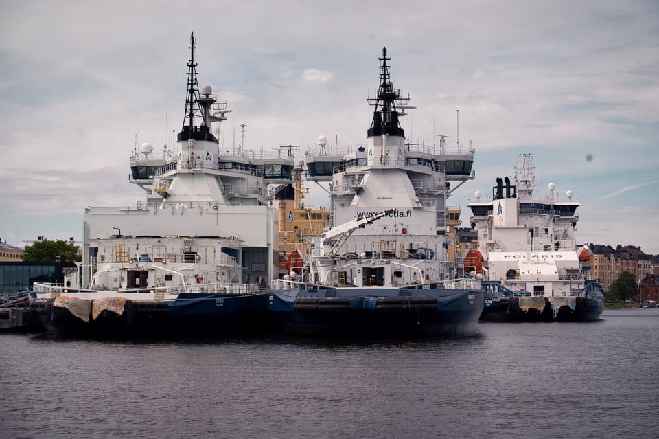 Helsinki: Hop-On-Hop-Off-Bustour & Stadtrundfahrt mit Highlights ...