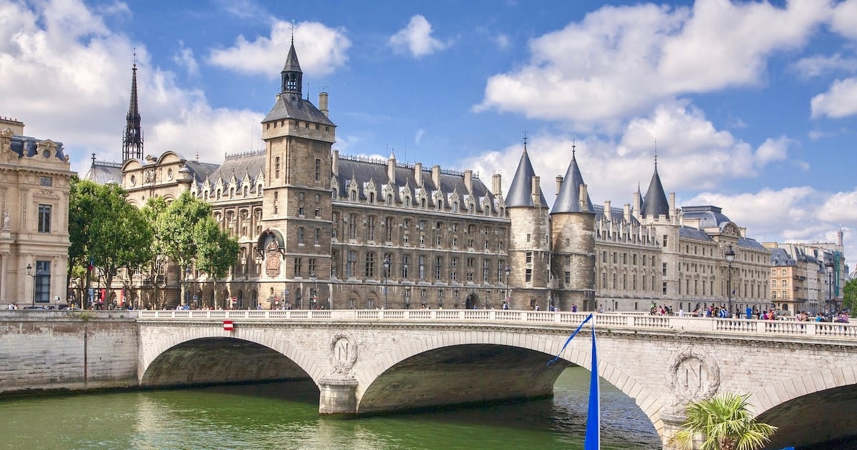 The Essential Paris Tour - Monuments & History | GetYourGuide
