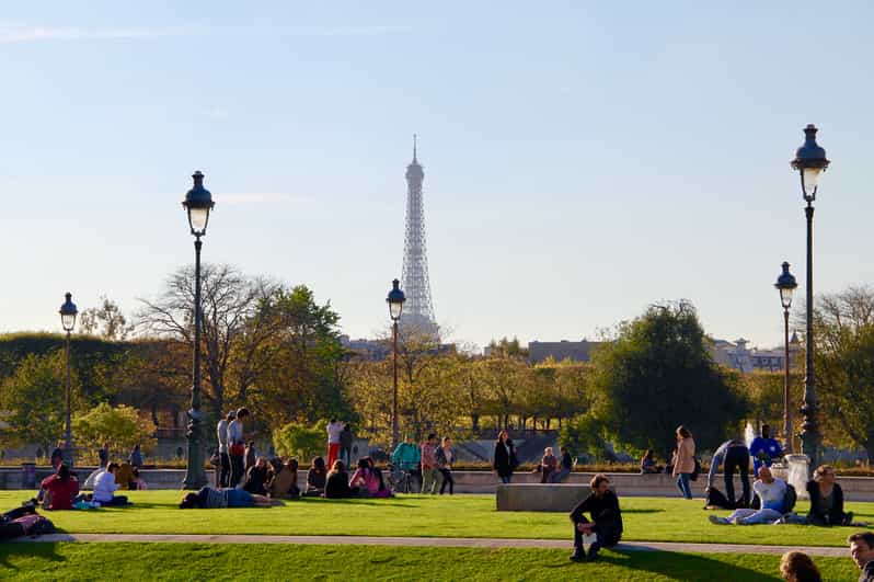 The Essential Paris Tour - Monuments & History | GetYourGuide