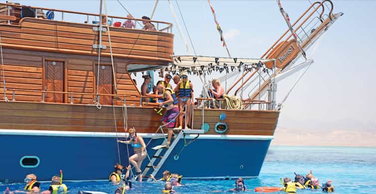 Hurghada: Pirates Sailing Boat to Orange bay & buffet lunch | GetYourGuide