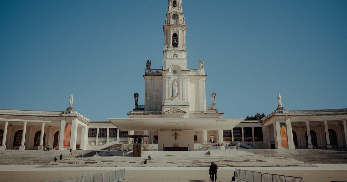 Fátima & Hirten-Dorf – Glaube, Geschichte & Emotion | GetYourGuide