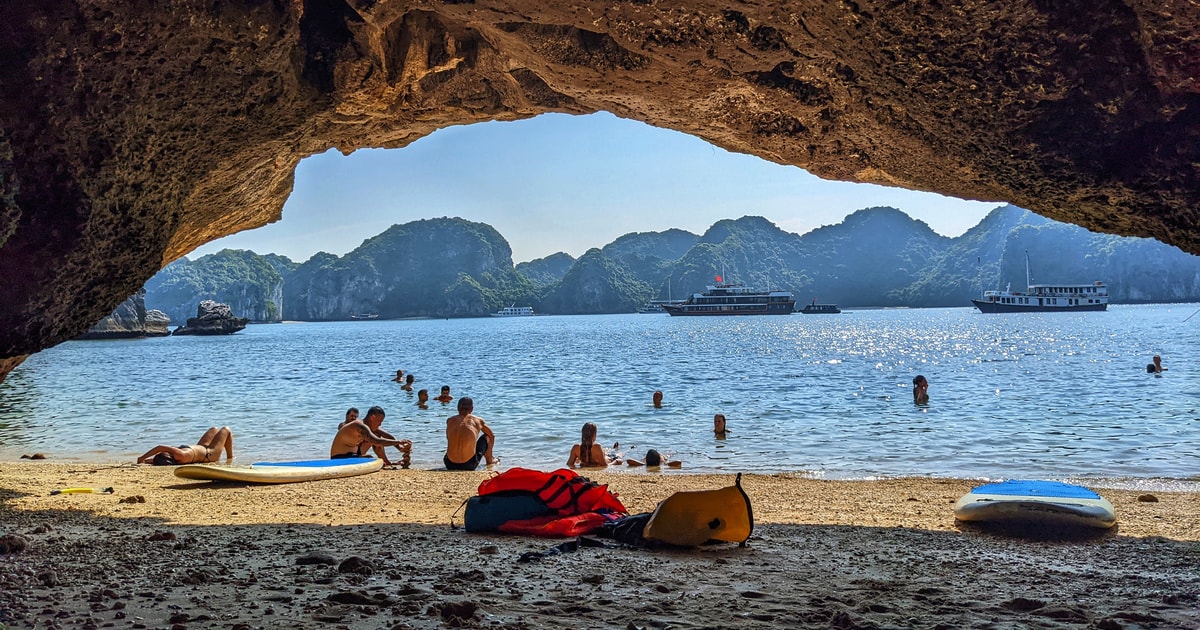 Crociera e kayak nella baia di Lan Ha (gruppo piccolo garantito ...