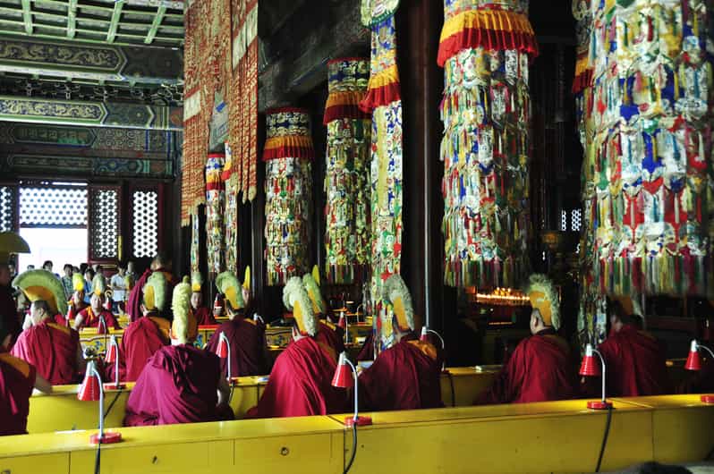 4-Hour Private Tour: Lama Temple, Confucius Temple, Dim Sum | GetYourGuide