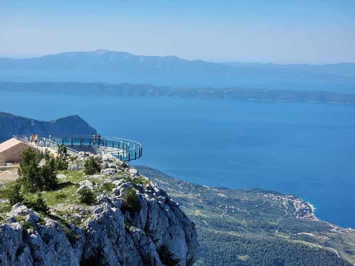 Makarska: Skywalk Biokovo Sunset Tour mit dem TukTuk | GetYourGuide