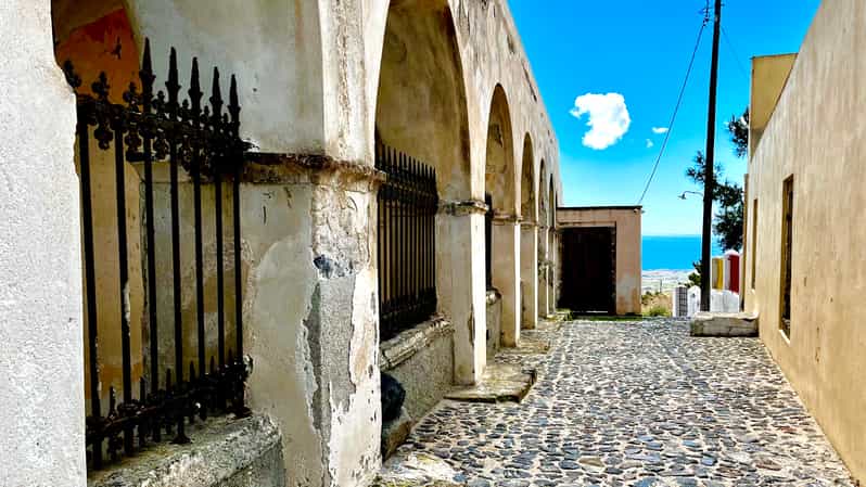 Santorini: Private Half-Day Tour with Local Guide | GetYourGuide