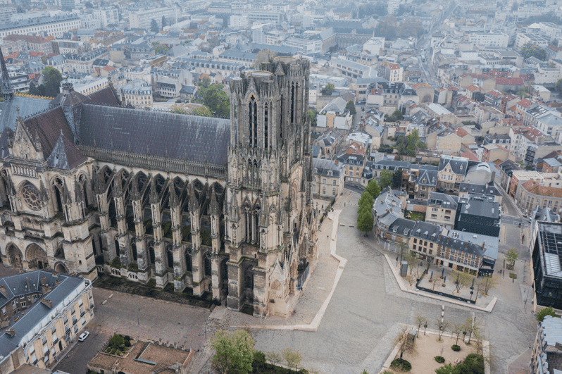 Reims : Jeu d'exploration de la ville et visite guidée | GetYourGuide