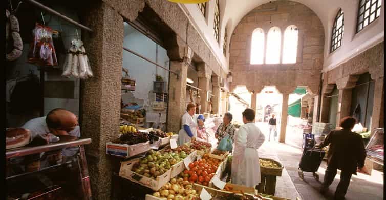 Santiago: Paseo gastronómico con degustación de productos locales ...