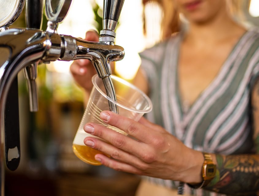 Wrocław: Poolse ambachtelijke bierwandeling met proeverijen | GetYourGuide