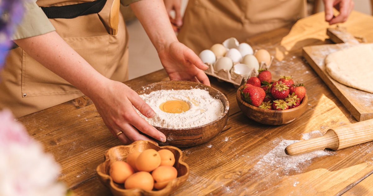 Hong Kong: Traditional Chinese Baked Goods DIY Workshop | GetYourGuide