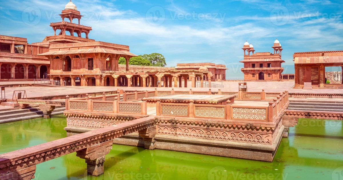 From Agra: Fatehpur Sikri and Market Private Half-Day Tour | GetYourGuide
