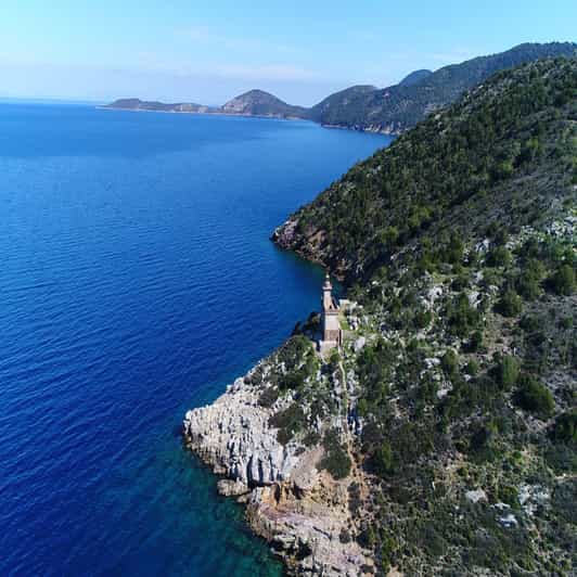 Atena: Bilet de feribot spre/de la Insula Poros | GetYourGuide