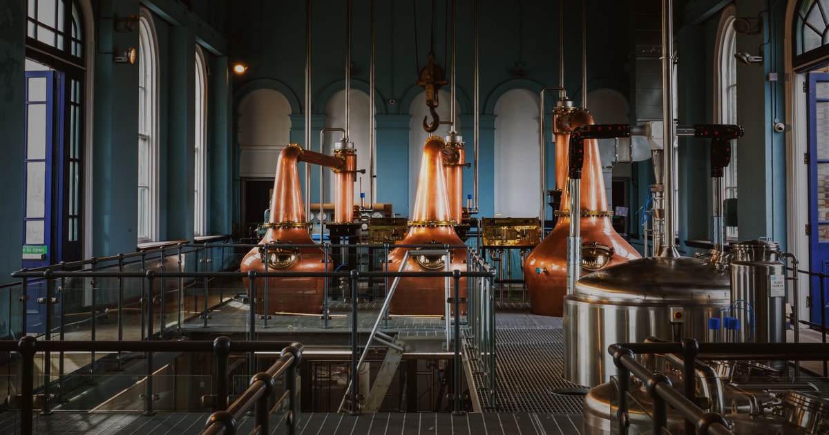 Belfast Giant's Causeway and Titanic Distillery Whiskey Tour | GetYourGuide