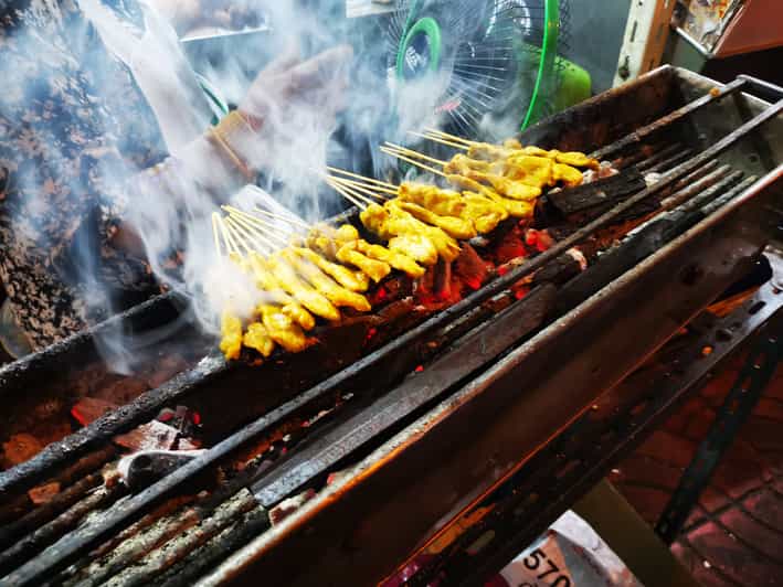 Bangkok: Street Food Tasting Tour at Night | GetYourGuide