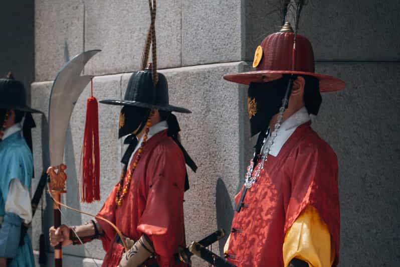 Minulost a současnost v Soulu s obědem a vyzvednutím v ceně | GetYourGuide