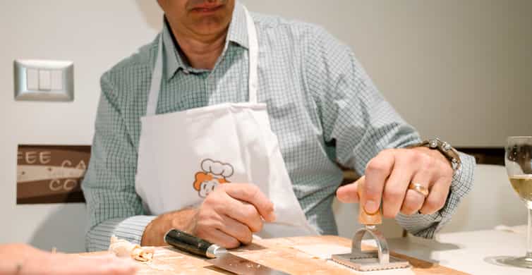 Varenna: Small-Group Pasta and Tiramisu Class with Drinks | GetYourGuide