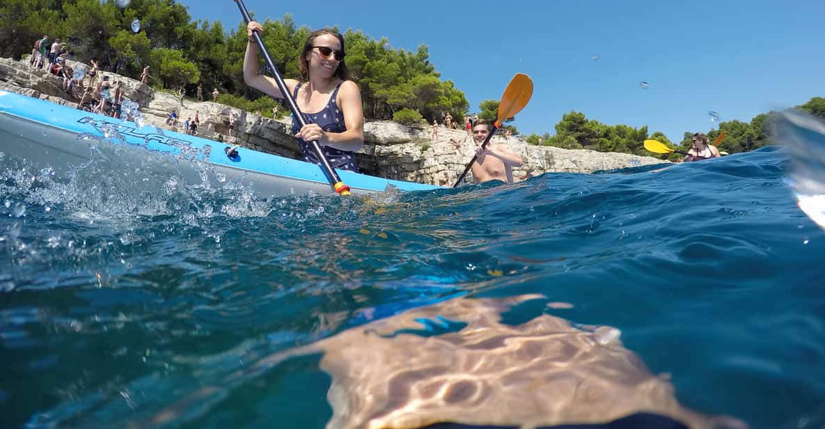 Pula: Excursión en Kayak por la Isla, Snorkel y Salto de Acantilados ...