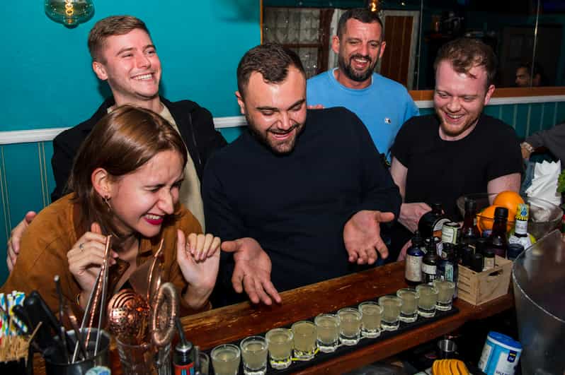 Barcelona: Guided City Pub Crawl with 4 Drinks | GetYourGuide