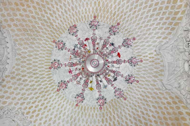 Venice: Nicolò Manucci & Nikos Aliagas Exhibits Entry Ticket | GetYourGuide