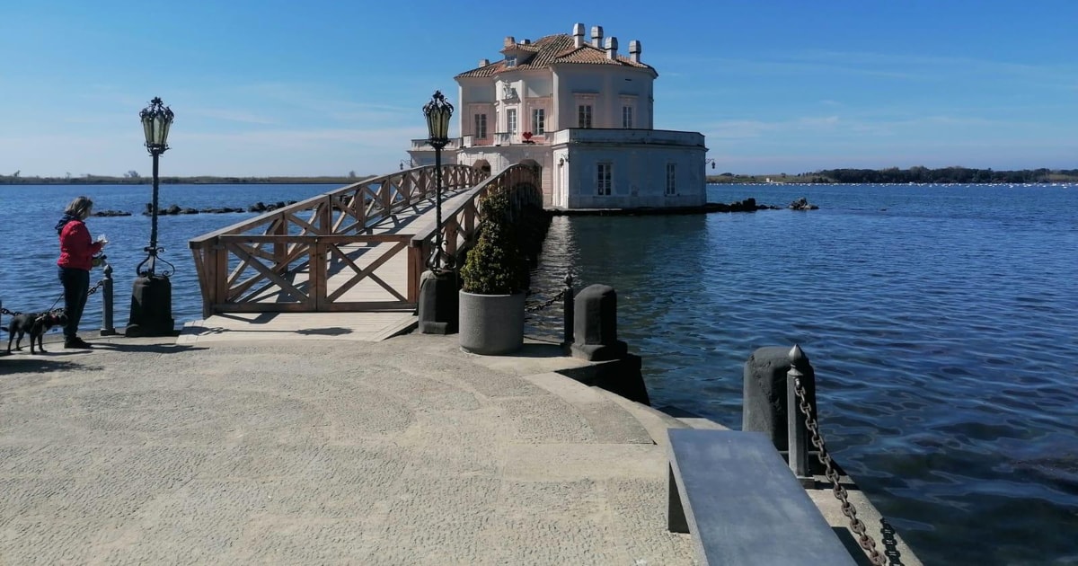 Bacoli: Casina Vanvitelliana Entry Ticket | GetYourGuide