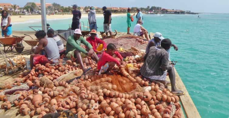 Santa Maria: Local Markets and Street Art Walking Tour | GetYourGuide