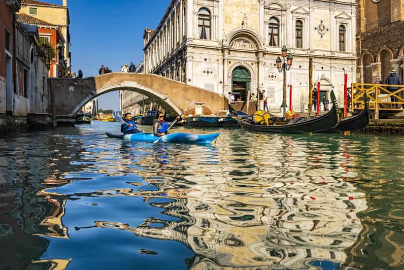 Venice: Cultural Kayak Tour | GetYourGuide