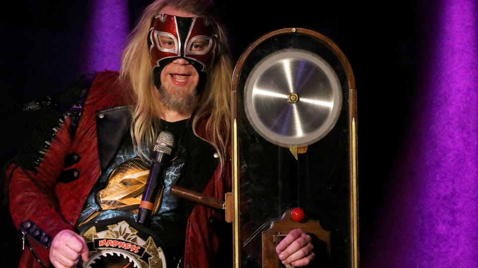 Las Vegas: Late Night Magic Show for Adults | GetYourGuide