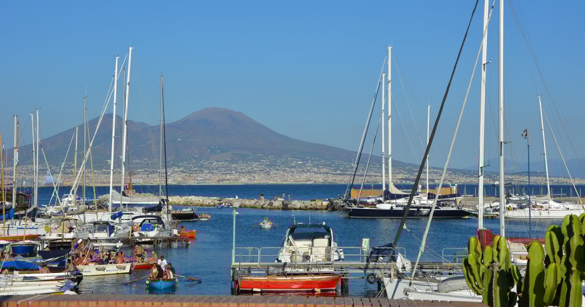 Napulj: dnevna/tjedna prijevozna karta, karta i audio vodič | GetYourGuide