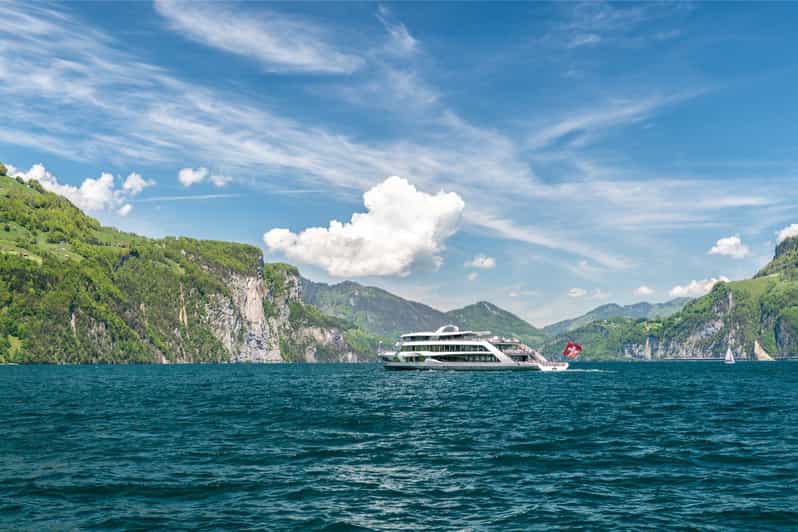 Lake Uri Cruise - Roundtrip from Brunnen to Flüelen | GetYourGuide