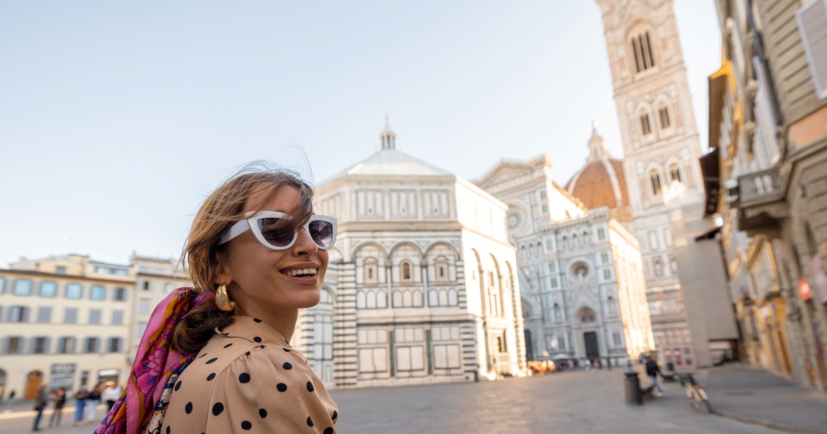 Florence: Professional photoshoot at Duomo | GetYourGuide