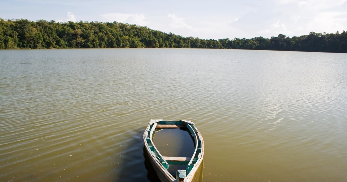 Canoeing Lake Duluti | GetYourGuide