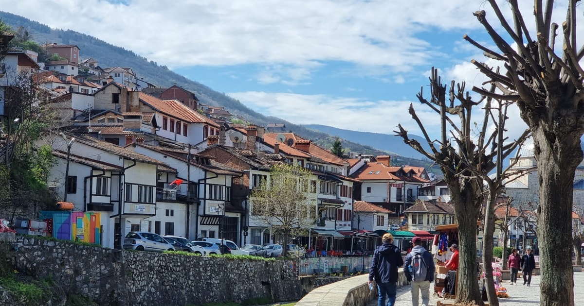 Desde Albania: Excursión de un día a Prizren y Prishtina opcional | GetYourGuide