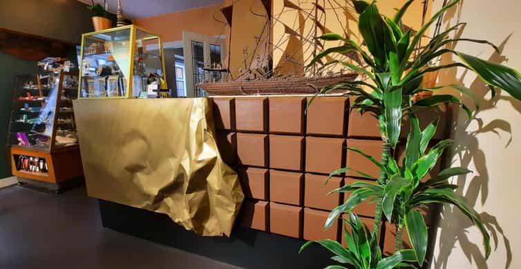 Amsterdam: Chocolate Tasting and Private Tour | GetYourGuide
