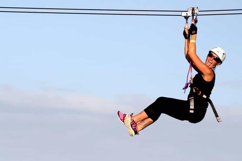 Aventura en tirolina por la selva tropical | GetYourGuide