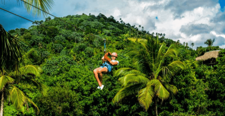 Aventura en tirolina por la selva tropical | GetYourGuide