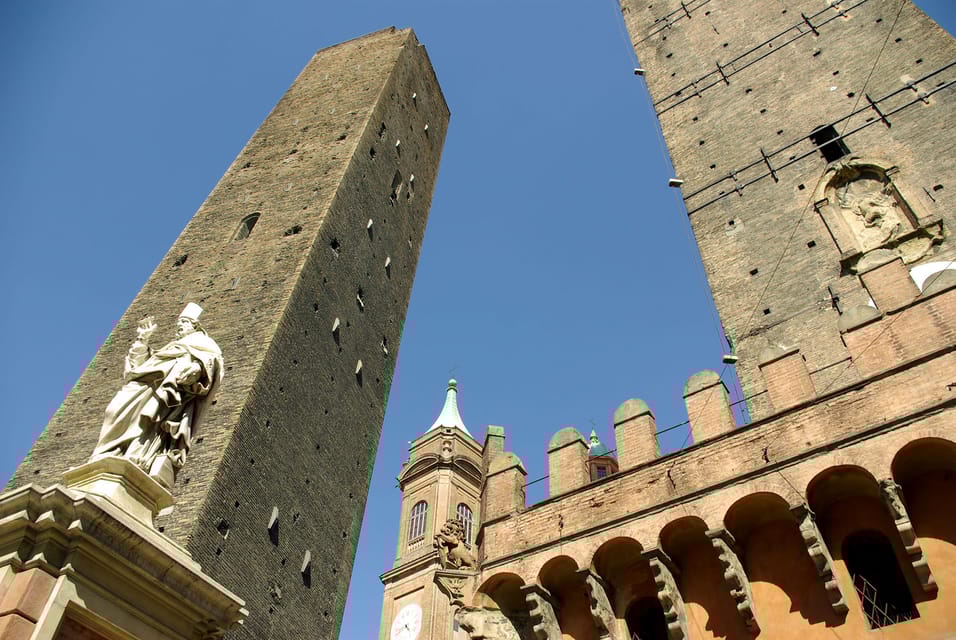 Bologna: Kid-friendly Guided Tour of the City Highlights | GetYourGuide