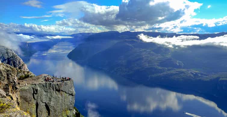 Stavanger: Malerische Bootsfahrt - Lysefjord & Preikestolen | GetYourGuide