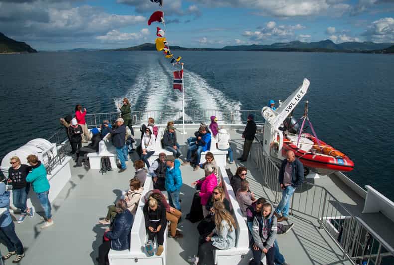 Stavanger: Malerische Bootsfahrt - Lysefjord & Preikestolen | GetYourGuide