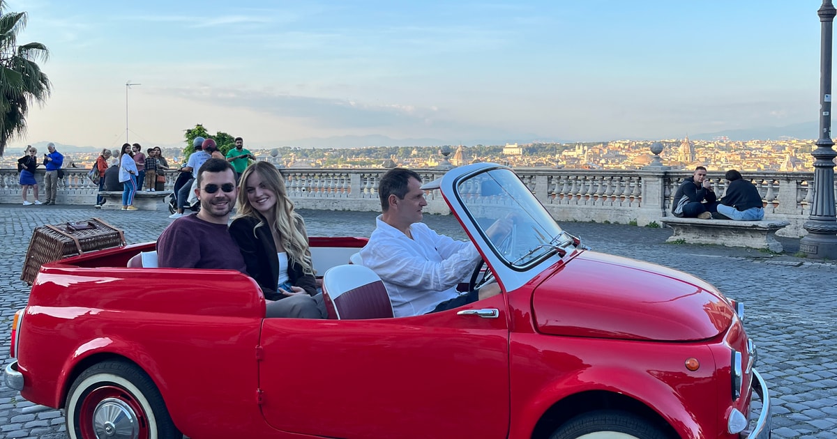 Roma: Visita privada a la ciudad en Fiat 500/600 Cabriolet de época ...