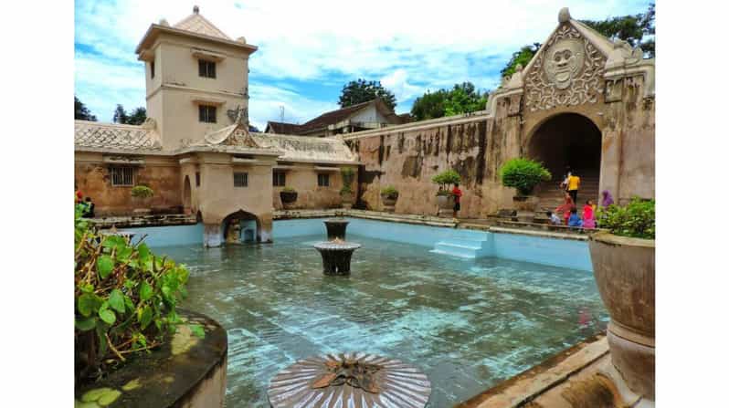 Sultan Palace, Water Castle & Prambanan Temple Guided Tour | GetYourGuide