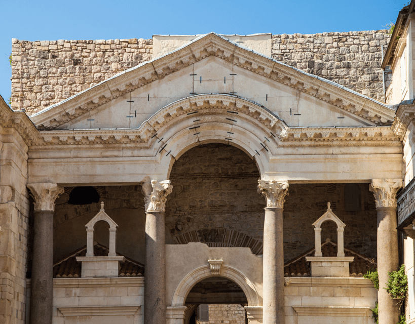 Groepswandeling - Paleis van Diocletianus in de oude stad van Split ...