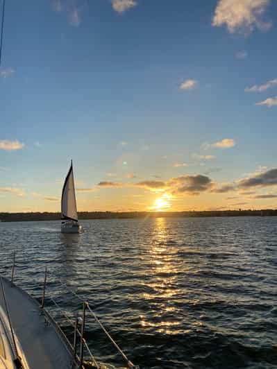 San Diego: Guided Sunset Sailing Cruise with Drinks | GetYourGuide