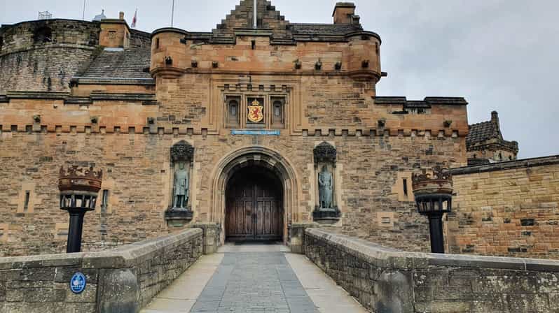 Edinburgh Castle: Highlights Tour with Fast Track Entry | GetYourGuide