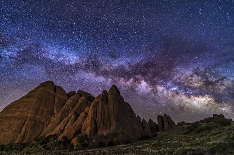 Moab: Arches National Park: Sunset & Night Photography | GetYourGuide
