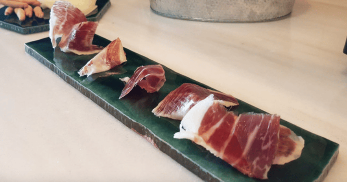 Sevilla: Iberisch vlees proeven | GetYourGuide