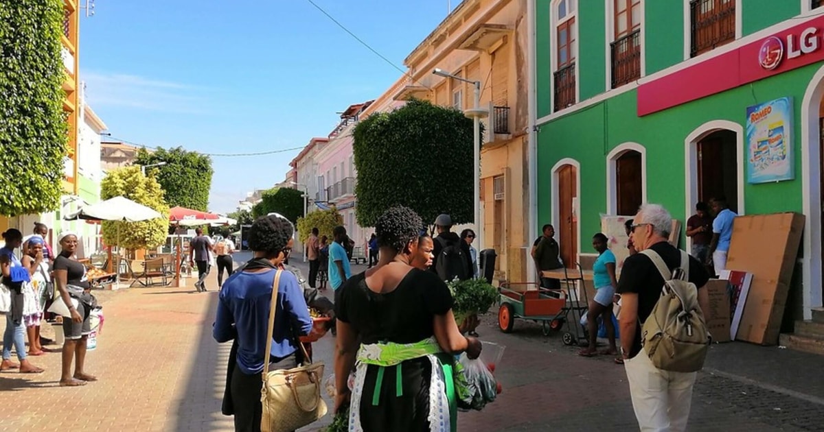 Praia: Guided City Sightseeing Tour of Plateau | GetYourGuide