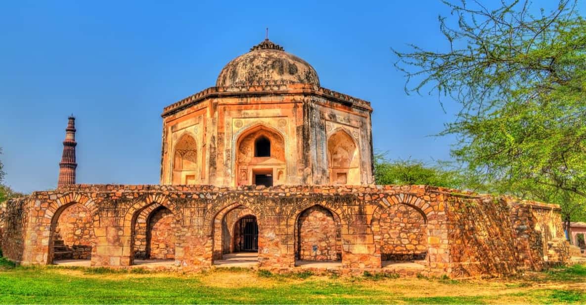 Delhi: Mehrauli med nogle prominente steder Gåture | GetYourGuide