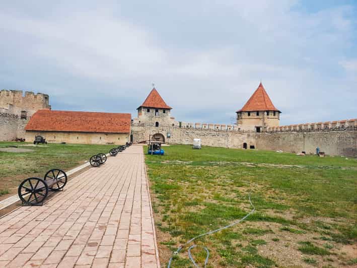 Chisinau: discover Soviet heritage of Transnistria | GetYourGuide