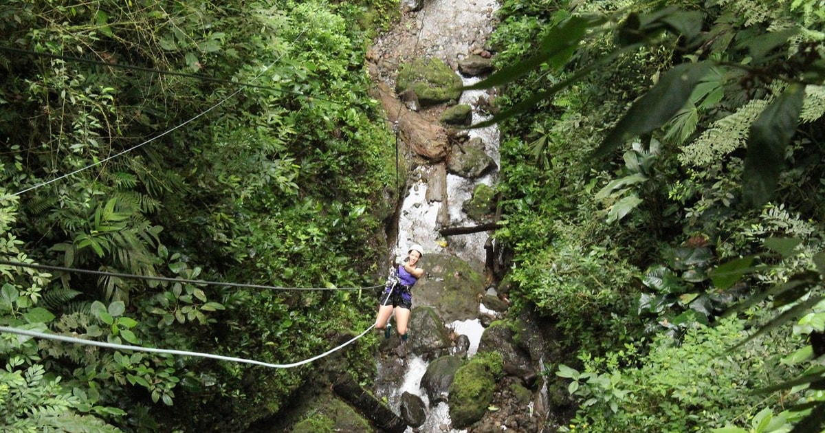 Arenal: canyoning e rafting sulle rapide 2 in 1 | GetYourGuide
