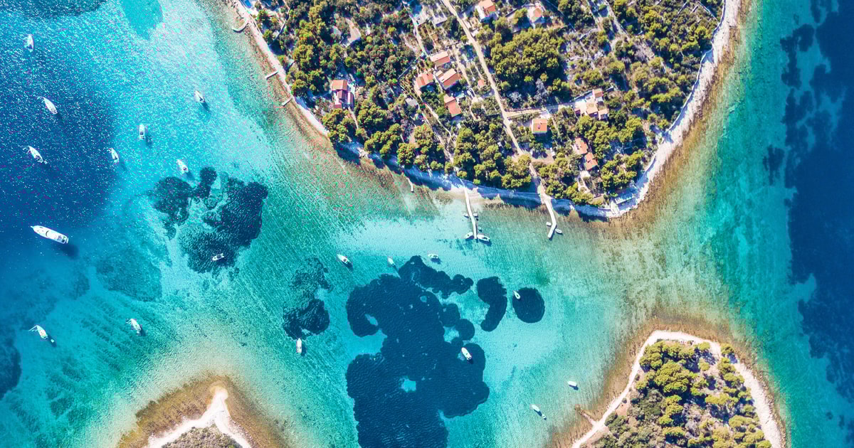 Stobreč/Split: Excursión en barco por la Laguna Azul y Šolta con ...